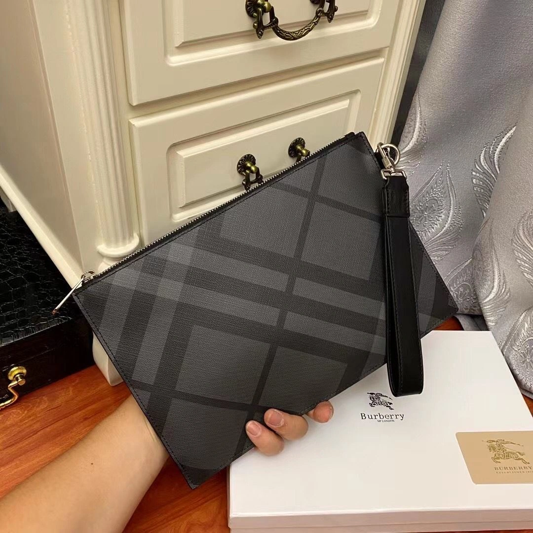 Perfect replica Mens Burberry Clutch Bags
