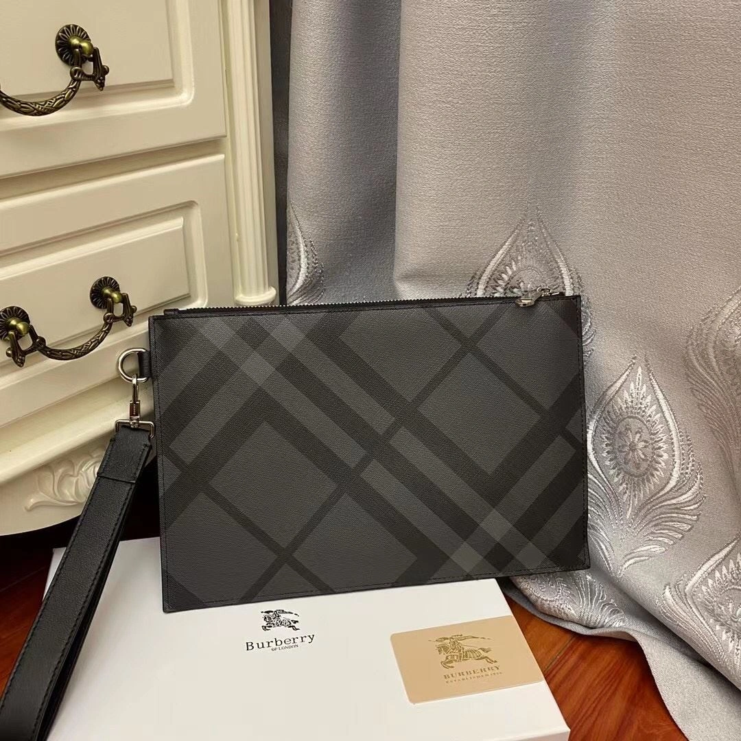 Perfect replica Mens Burberry Clutch Bags