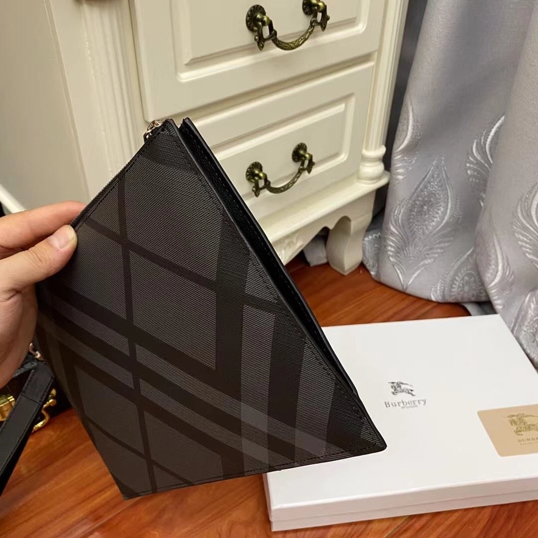 Perfect replica Mens Burberry Clutch Bags