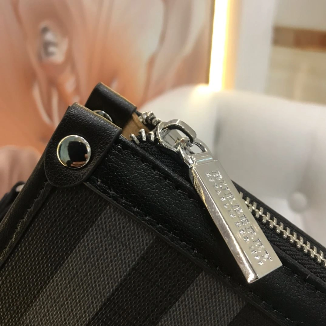 Mirror quality Mens Burberry Clutch Bags