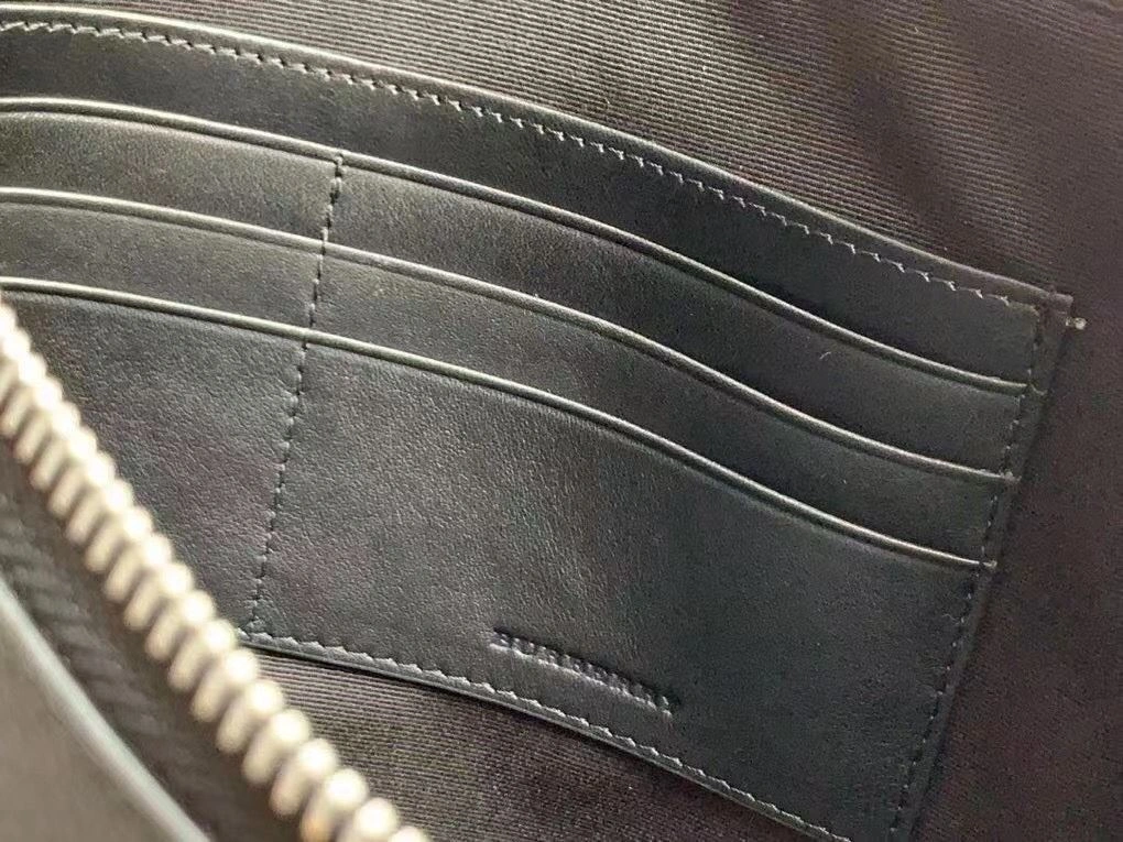 Top mirror Mens Burberry Clutch Bags