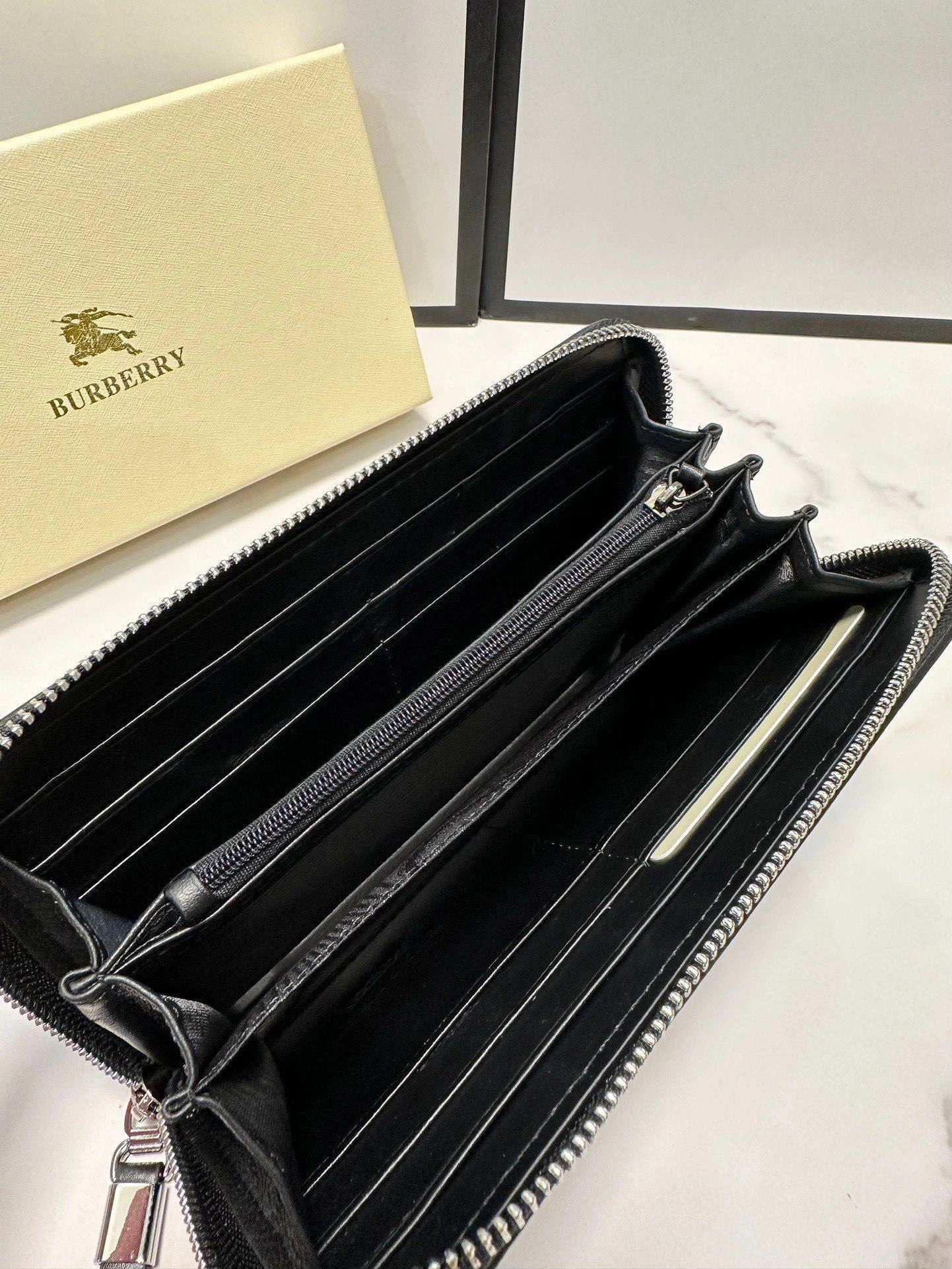 Official Mens Burberry Clutch Bags
