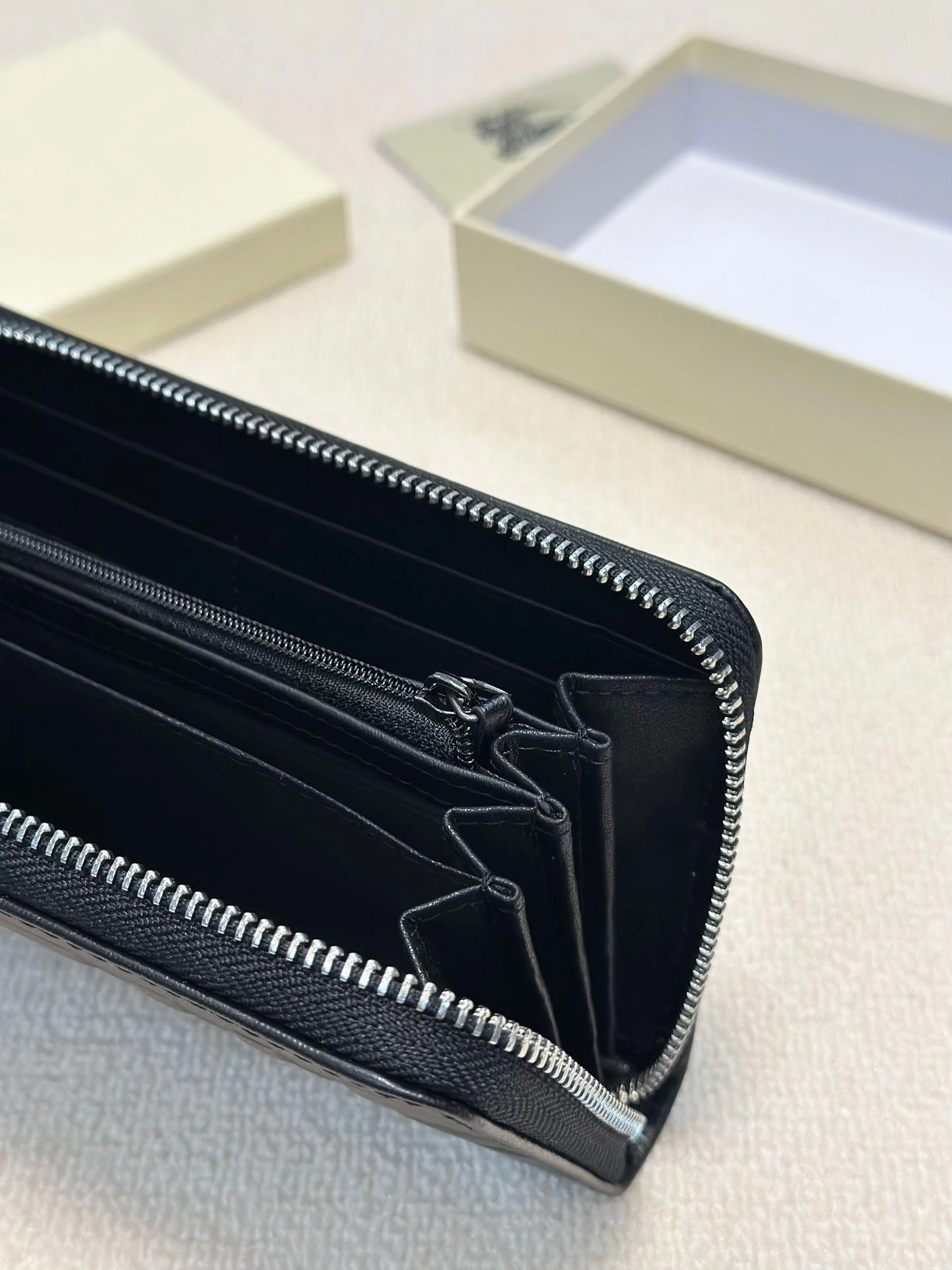 Authentic Mens Burberry Clutch Bags