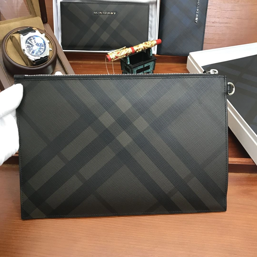 Low-cost Mens Burberry Clutch Bags