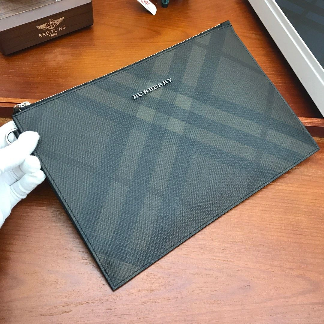 Low-cost Mens Burberry Clutch Bags