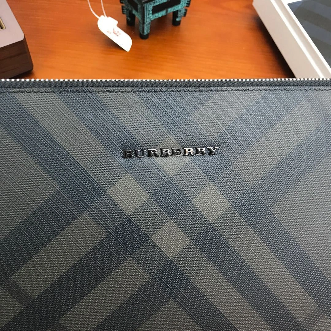 Low-cost Mens Burberry Clutch Bags