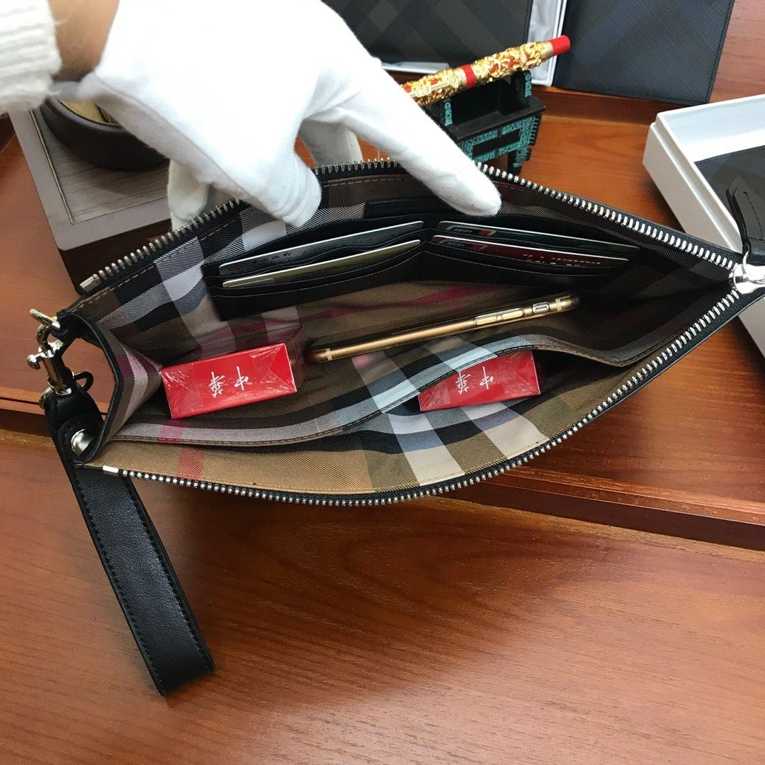 Low-cost Mens Burberry Clutch Bags
