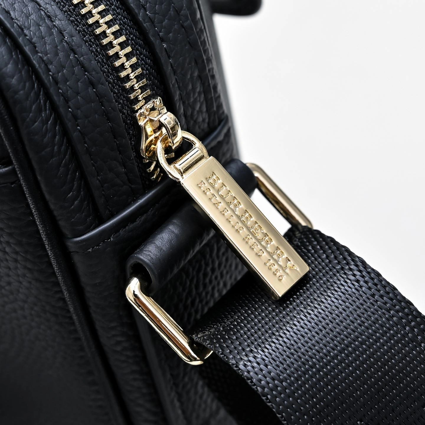 Affordable Mens Burberry Satchel Bags