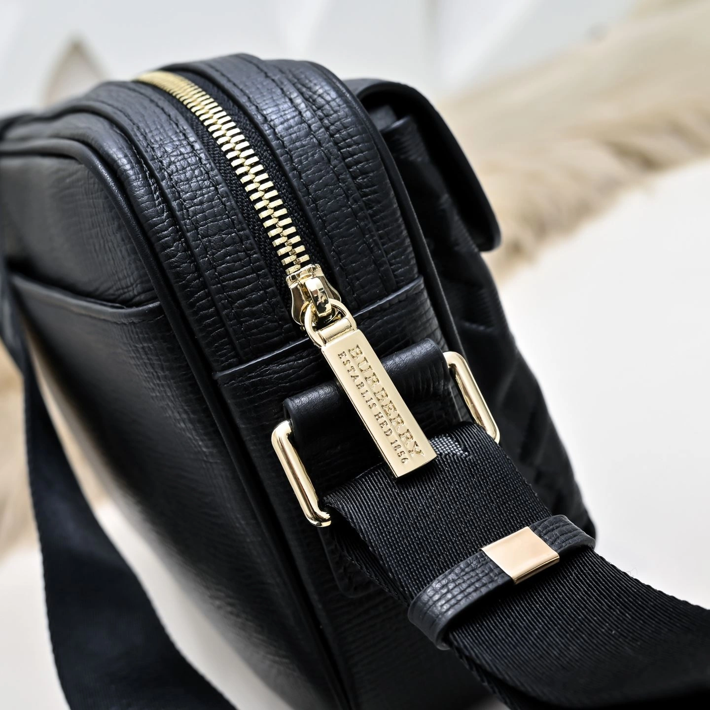Cut-rate Mens Burberry Satchel Bags