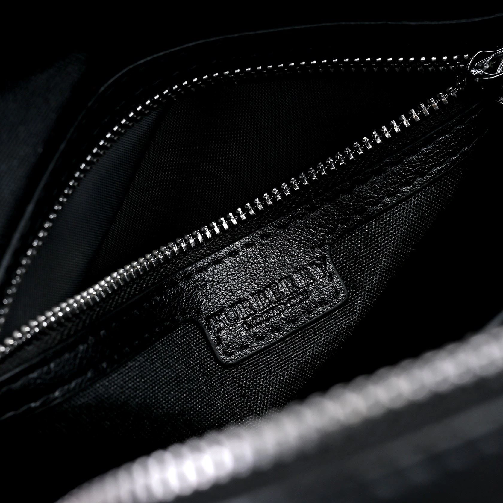 Bargain Mens Burberry Satchel Bags