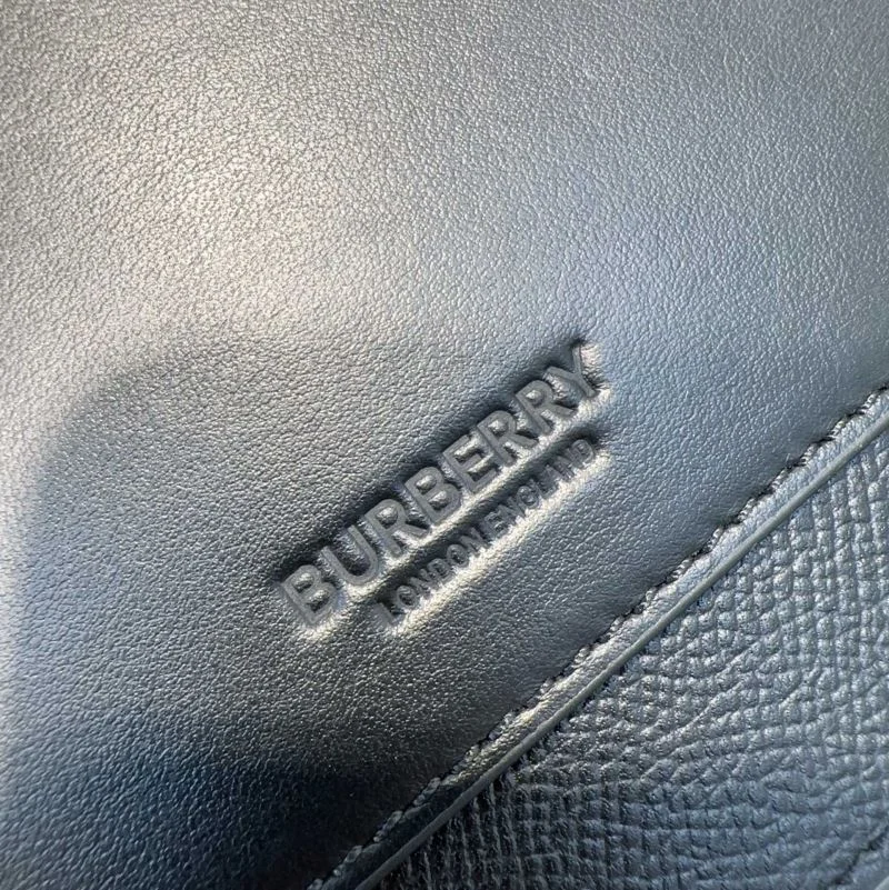 Accurate model Mens Burberry Satchel Bags
