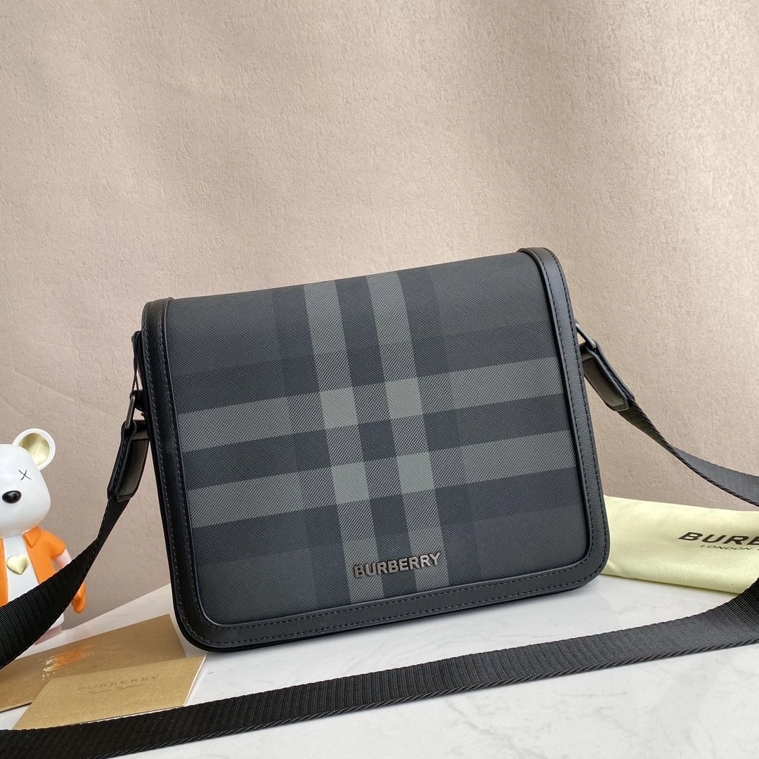 Accurate model Mens Burberry Satchel Bags