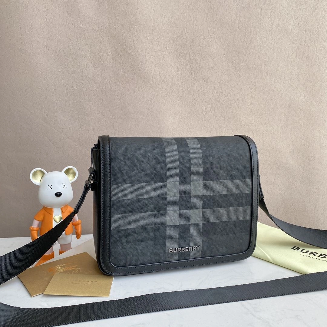 Accurate model Mens Burberry Satchel Bags