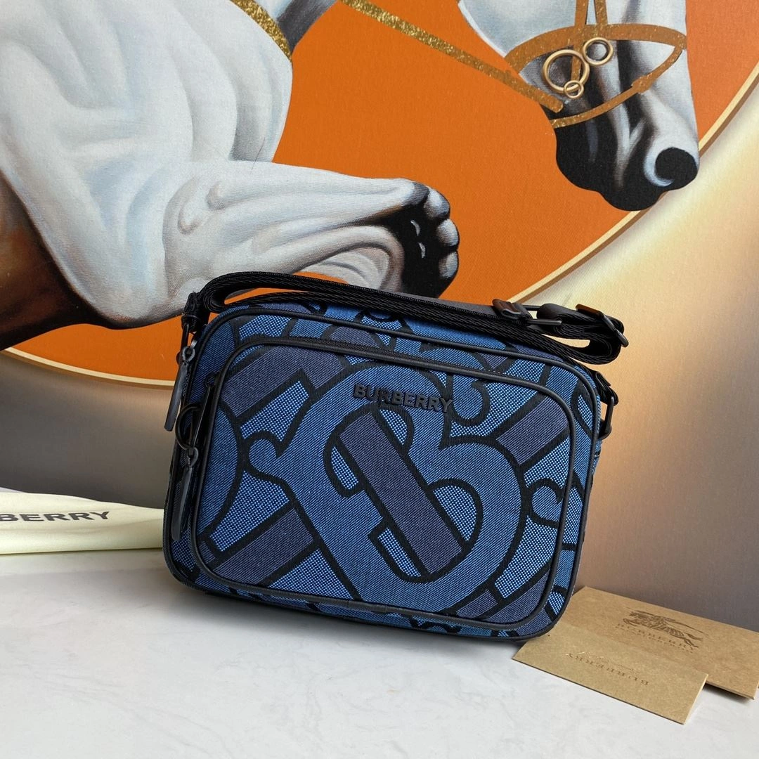 Accurate model Mens Burberry Satchel Bags
