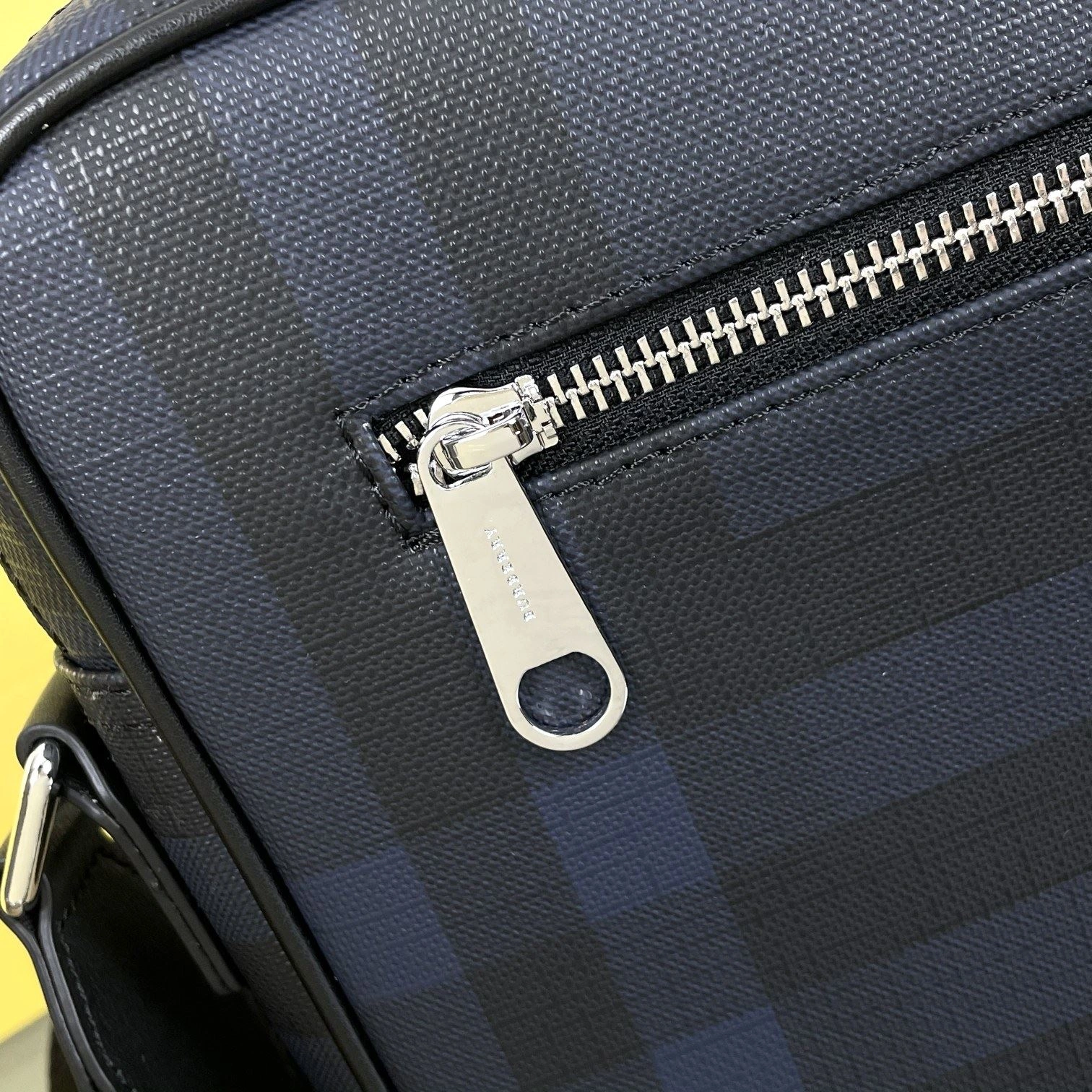 Bargain Mens Burberry Satchel Bags