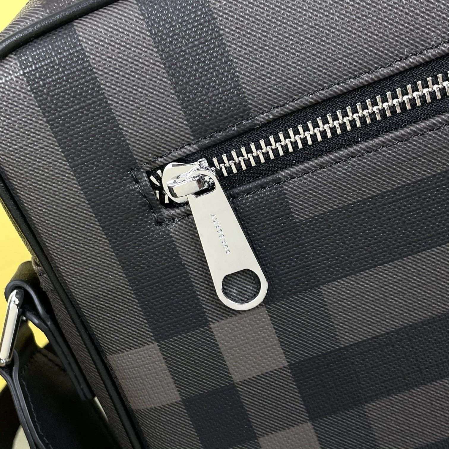1:1 copy Mens Burberry Satchel Bags