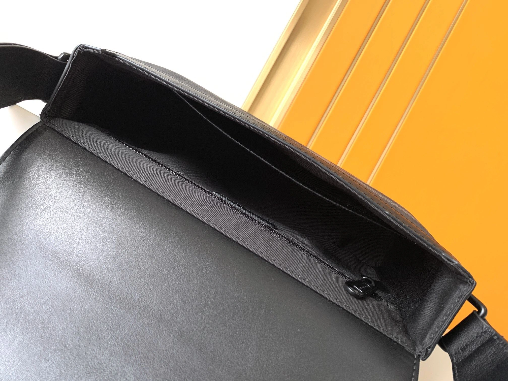 Legit Mens Burberry Satchel Bags