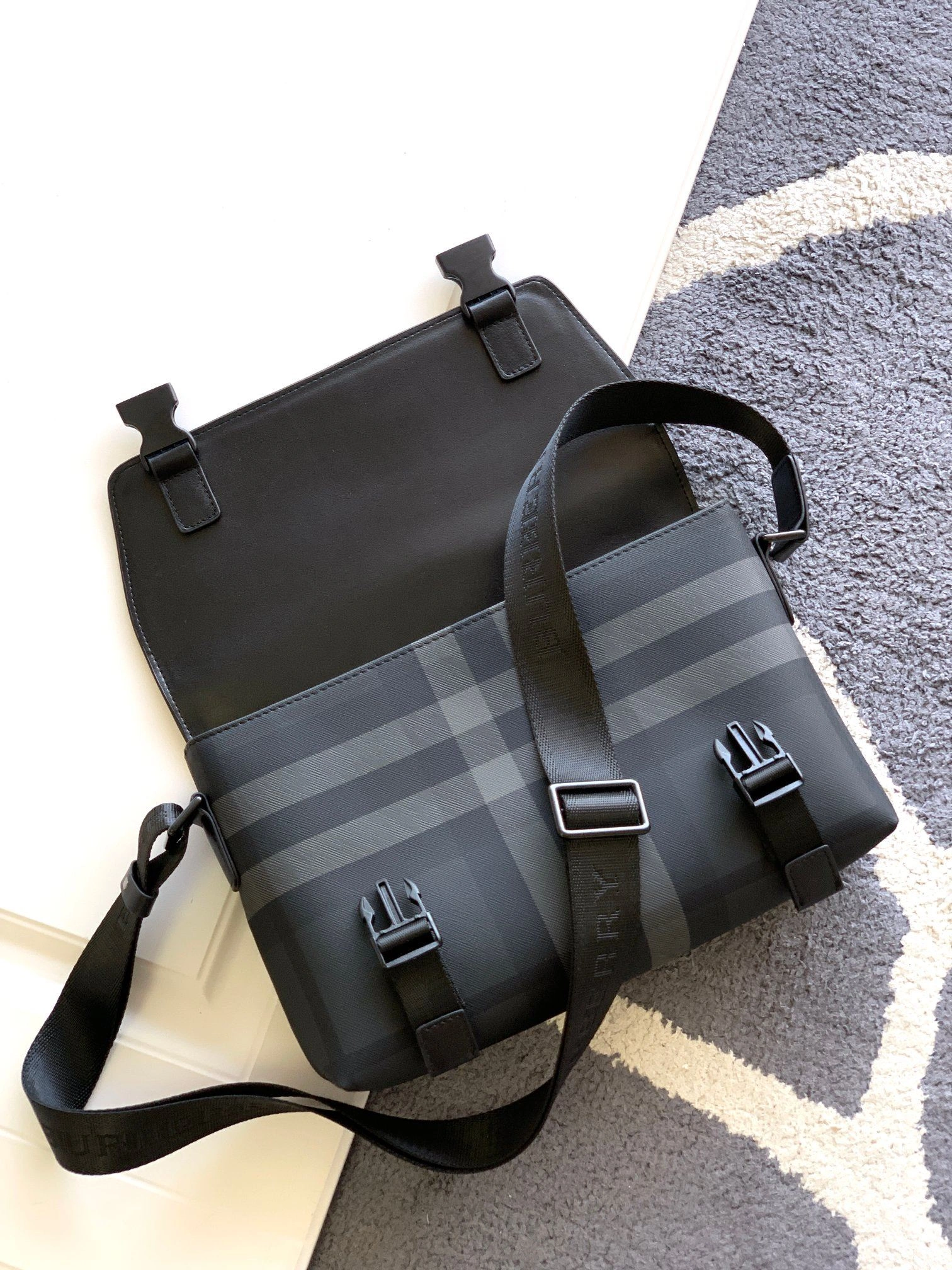 Cut-rate Mens Burberry Satchel Bags