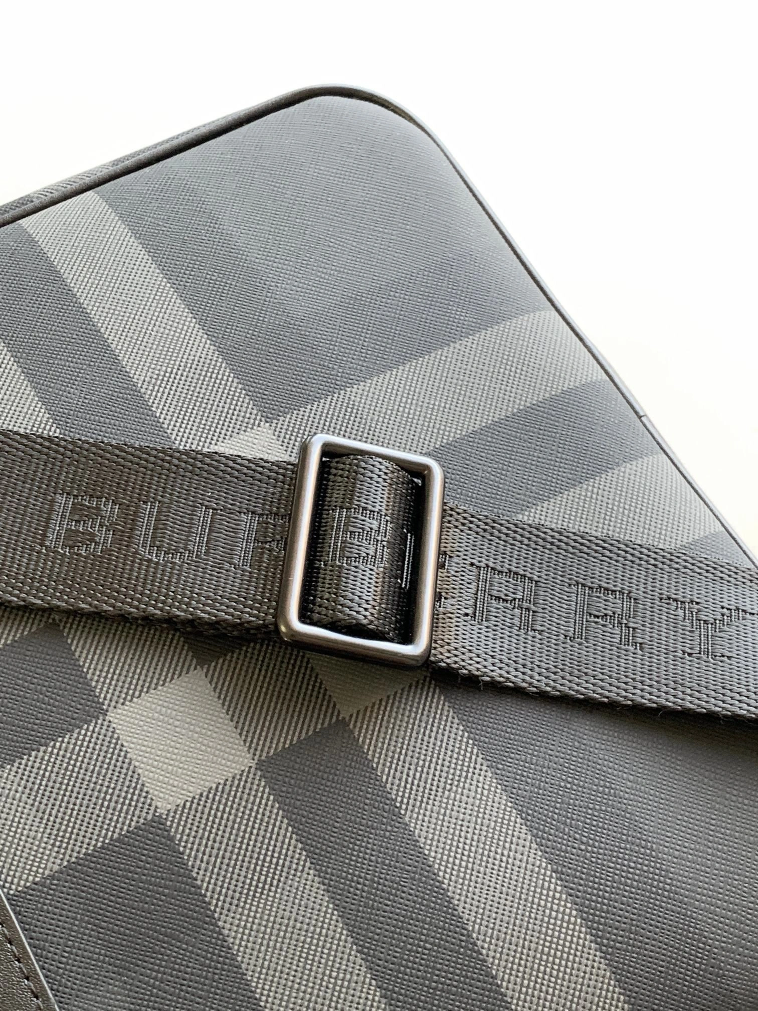 Discounted Mens Burberry Satchel Bags