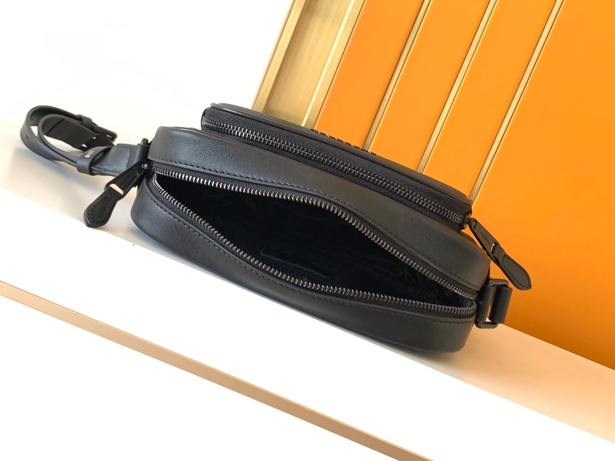 High fidelity Mens Burberry Satchel Bags