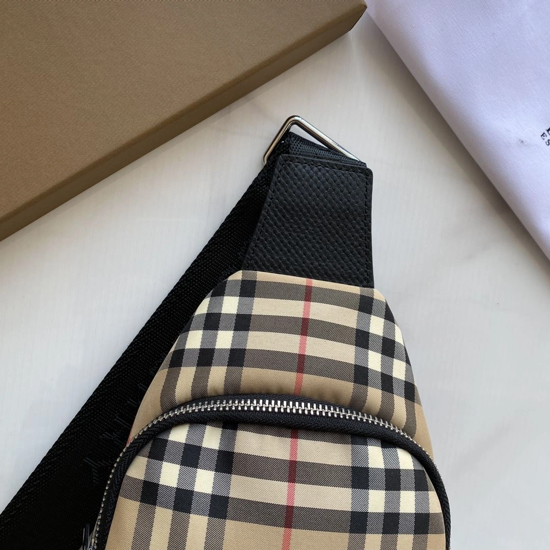 High accuracy Mens Burberry Waist Chest Packs