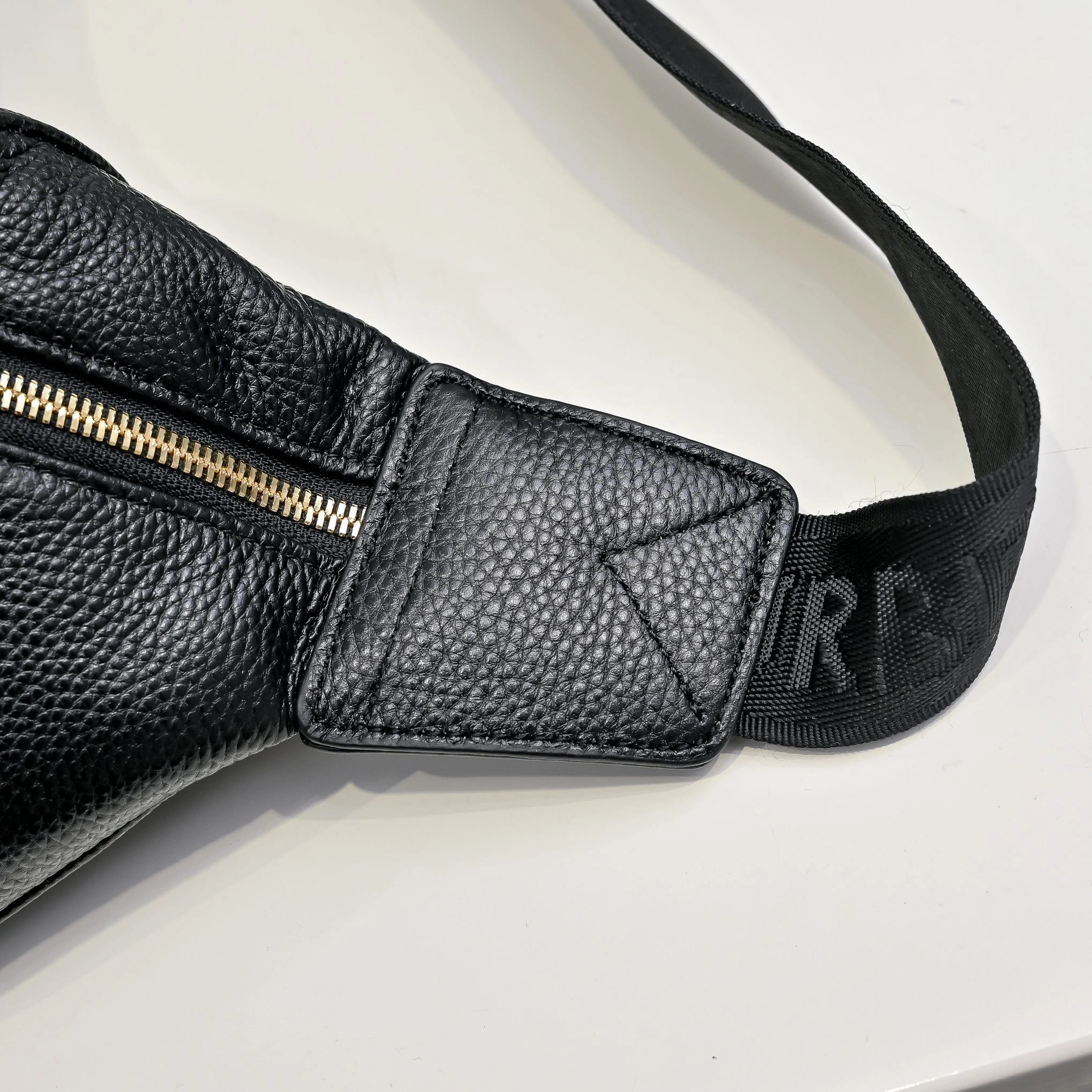 High fidelity Mens Burberry Waist Chest Packs