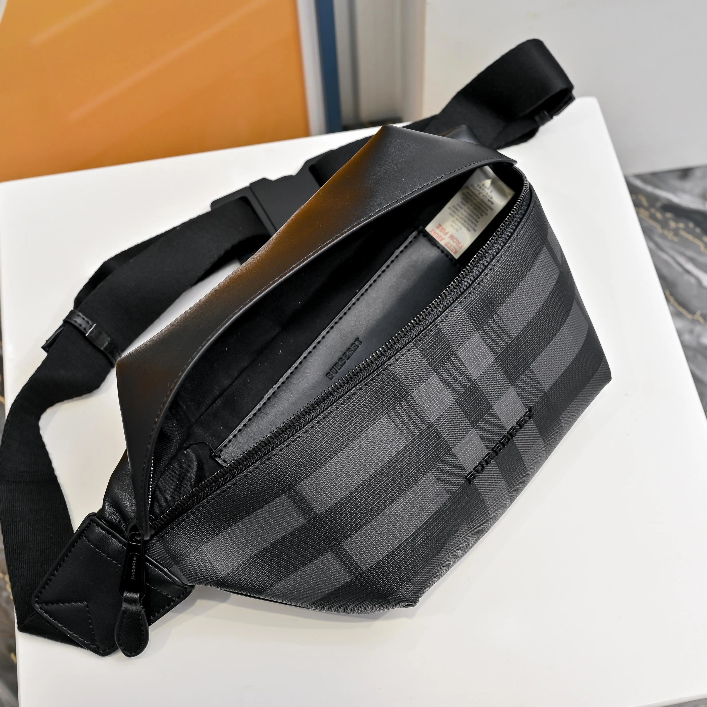 Top mirror Mens Burberry Waist Chest Packs