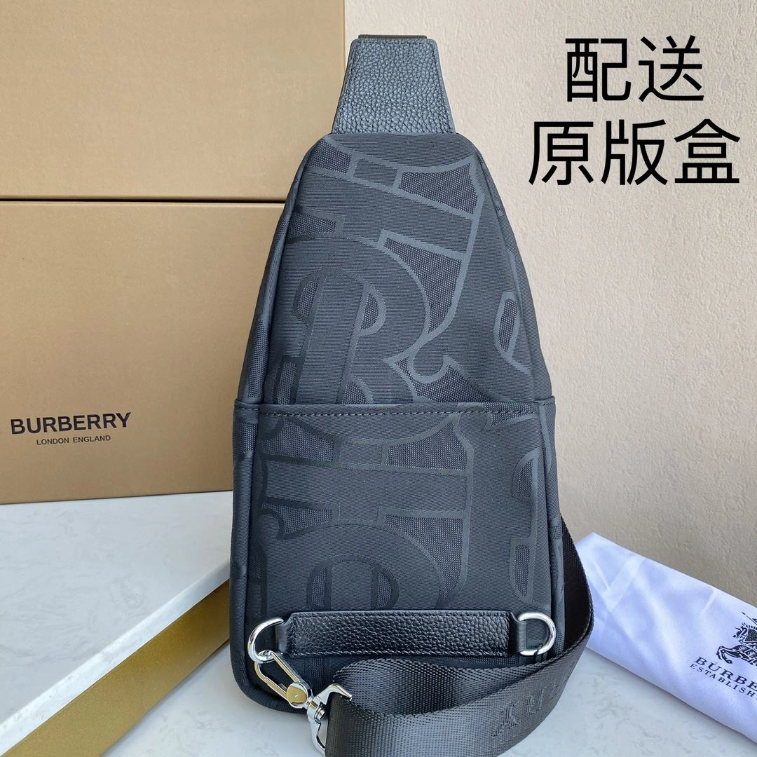 Accurate model Mens Burberry Waist Chest Packs
