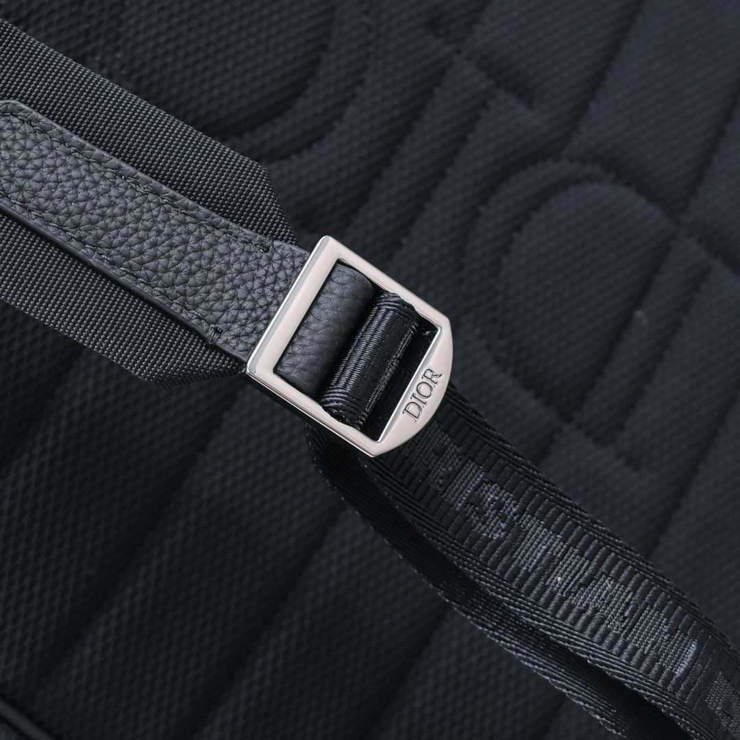 Accurate model Mens Christian Dior Backpacks