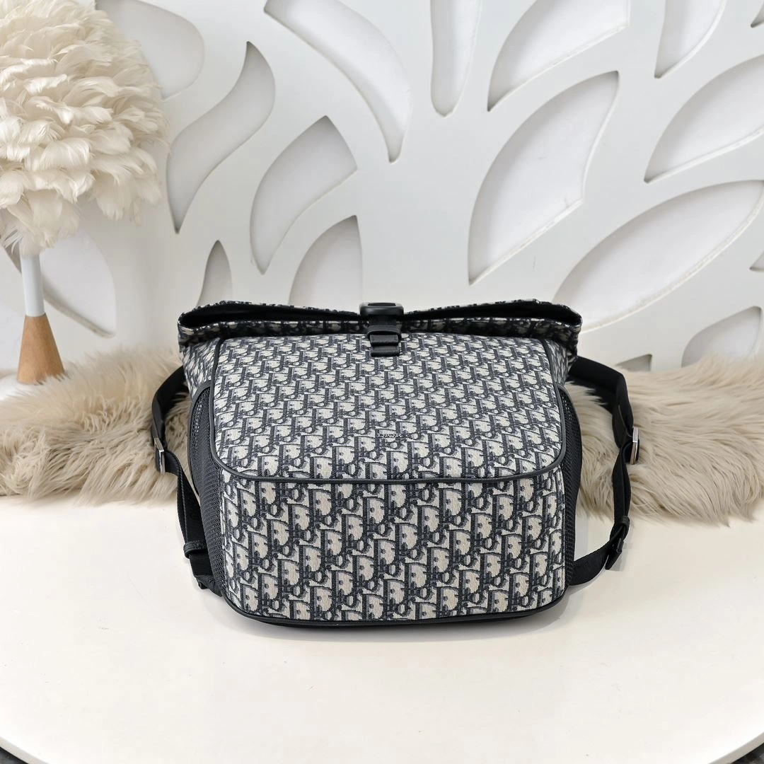 Indistinguishable Mens Christian Dior Backpacks