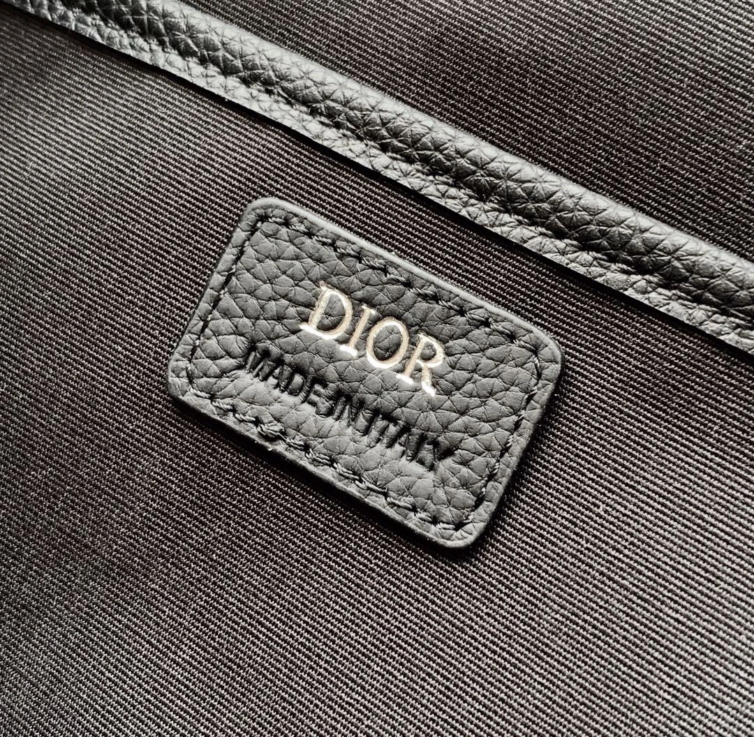 Accurate model Mens Christian Dior Backpacks