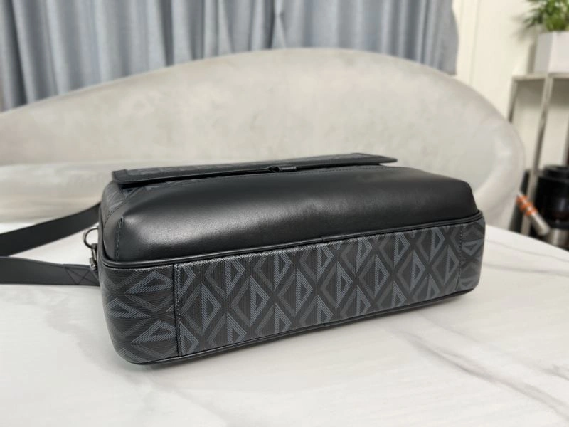High fidelity Mens Christian Dior Briefcases