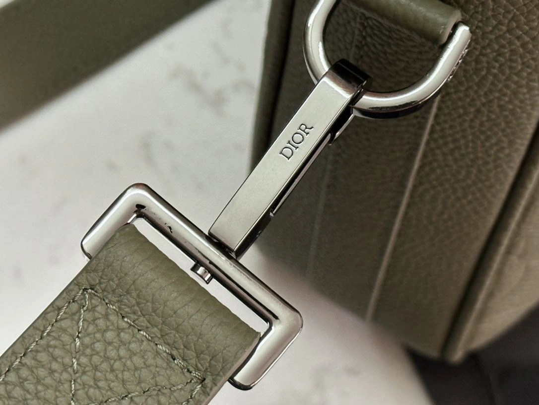 Bargain Mens Christian Dior Briefcases