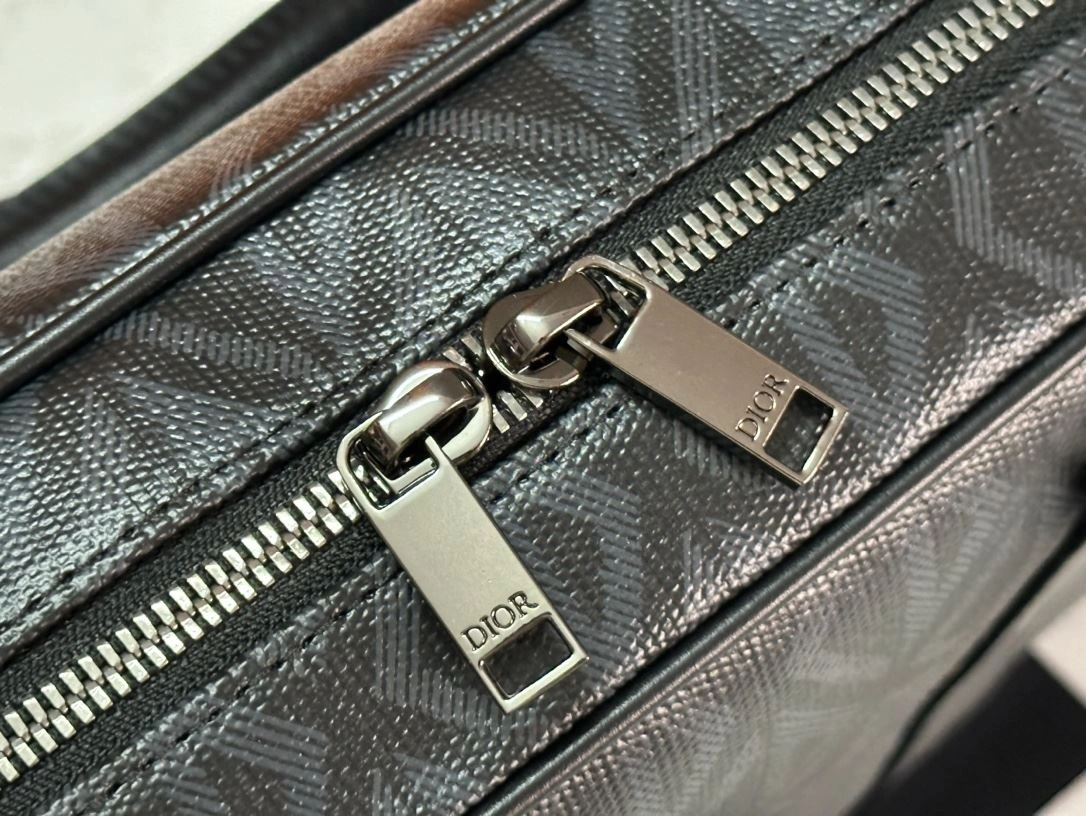 Bargain Mens Christian Dior Briefcases