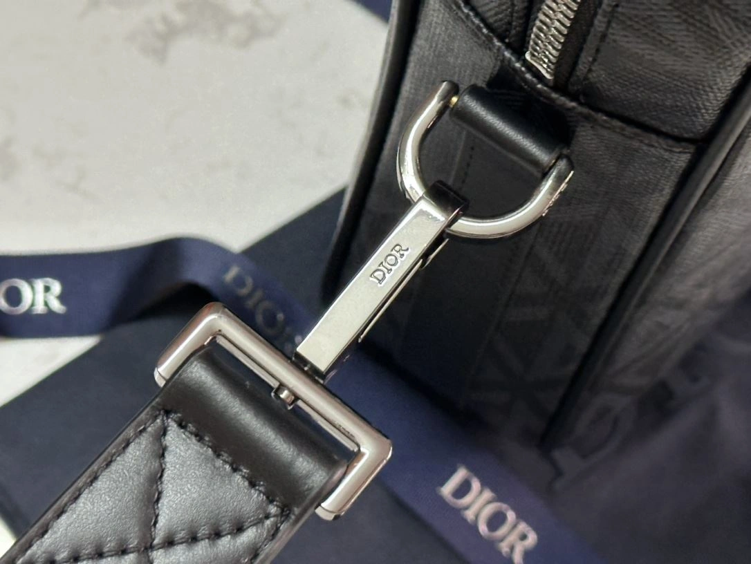 Bargain Mens Christian Dior Briefcases