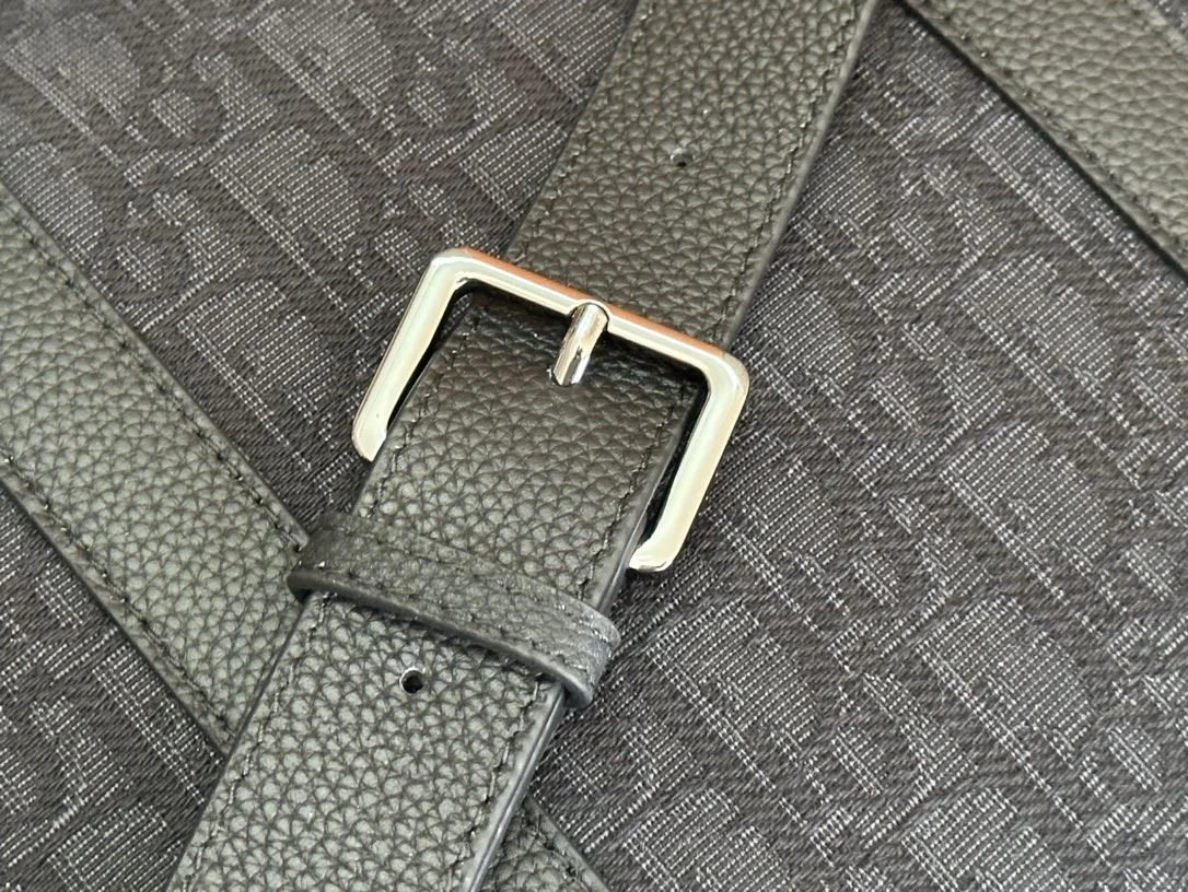 Inexpensive Mens Christian Dior Briefcases