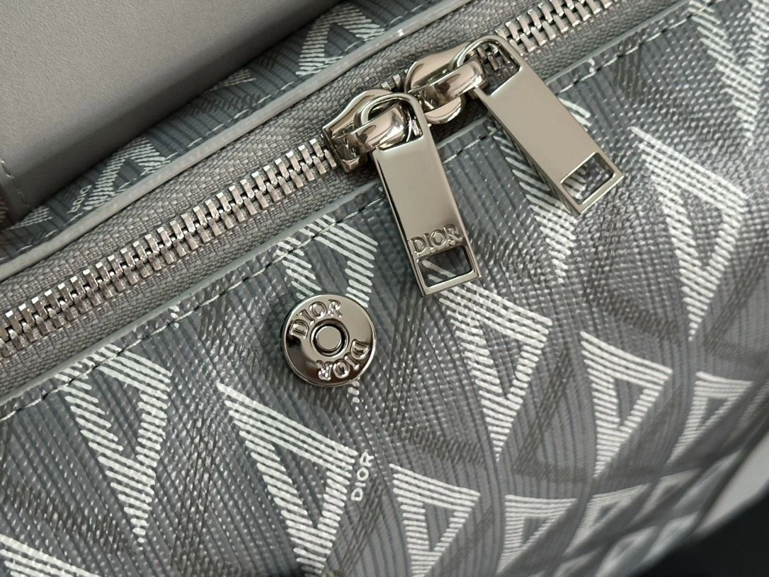 Bargain Mens Christian Dior Briefcases