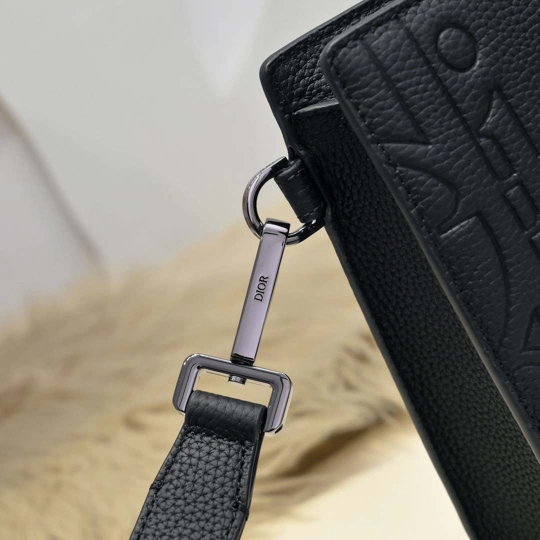 Inexpensive Mens Christian Dior Clutch Bags