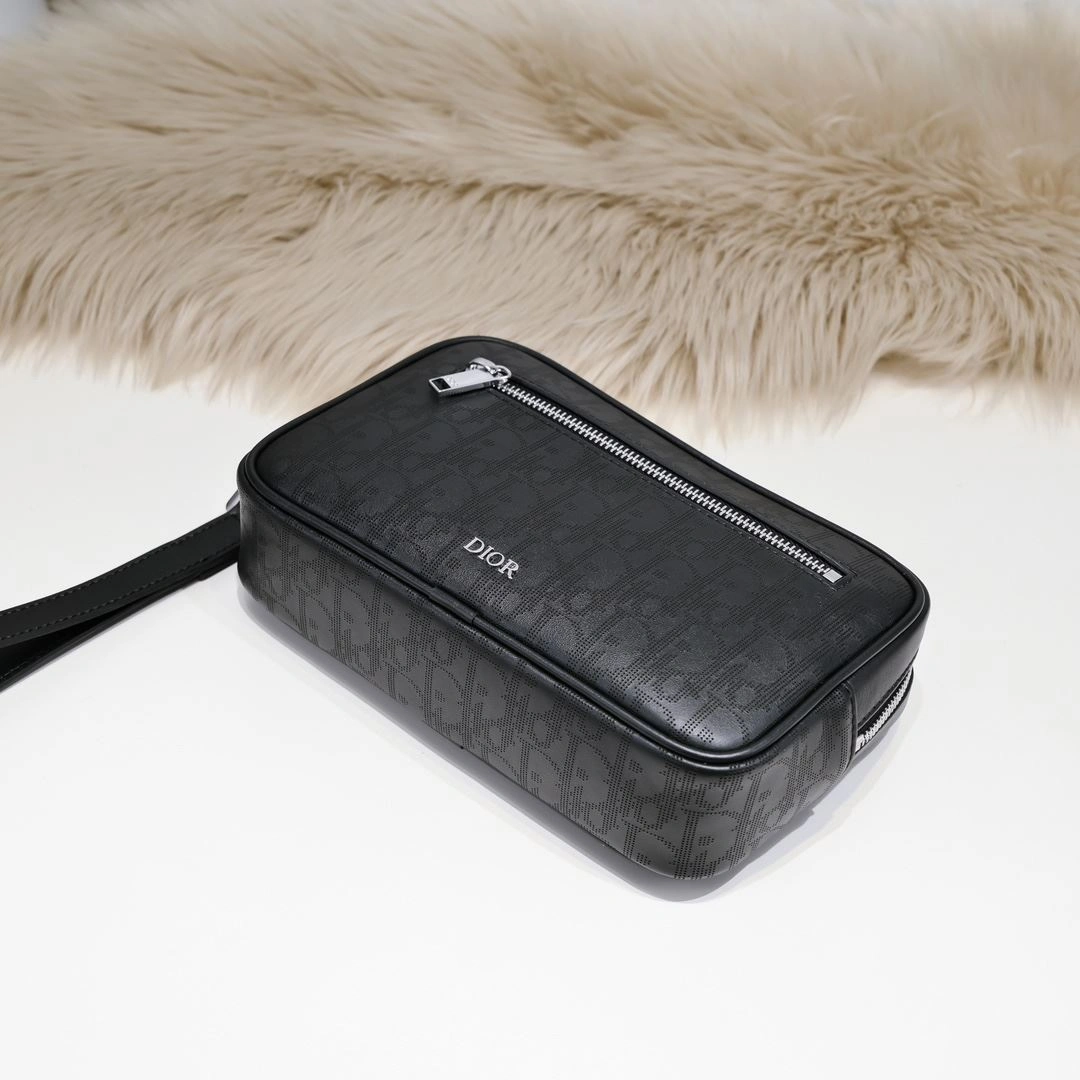 Indistinguishable Mens Christian Dior Clutch Bags