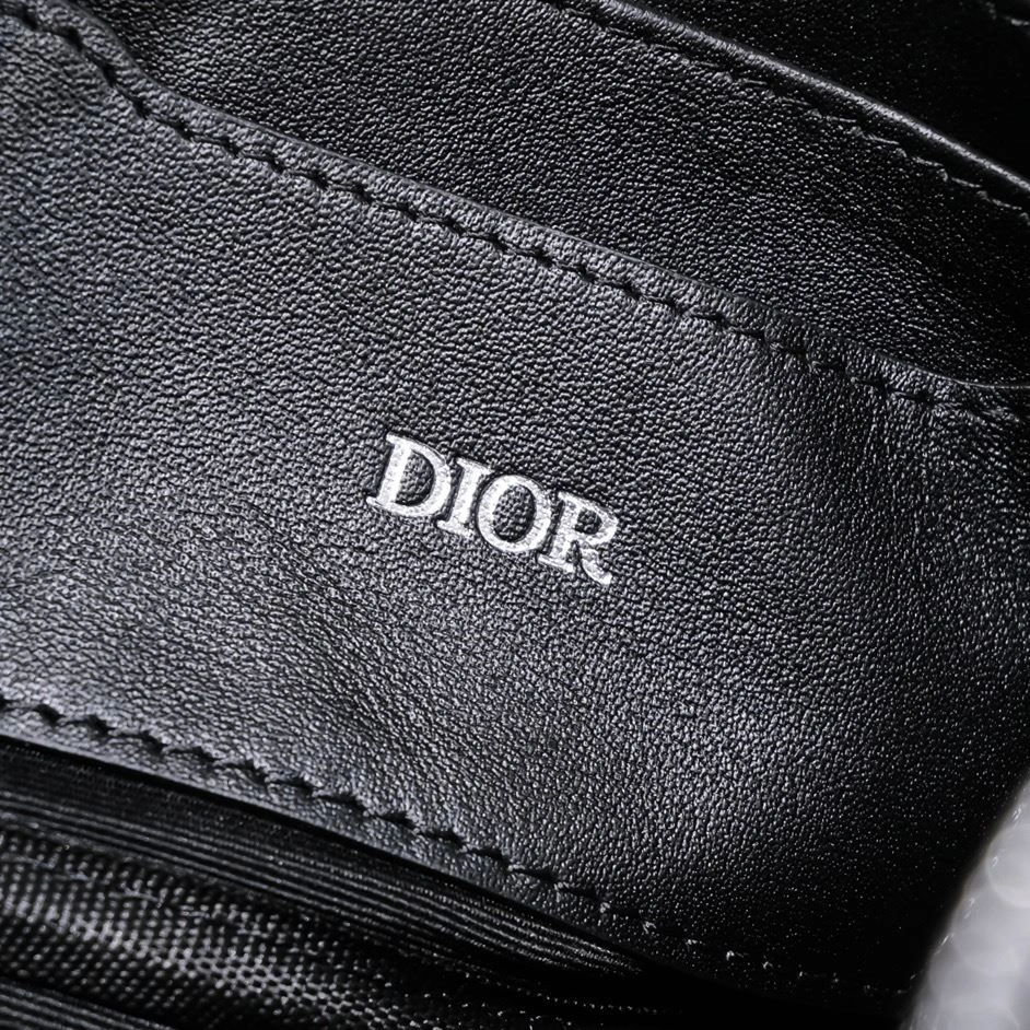 Indistinguishable Mens Christian Dior Clutch Bags