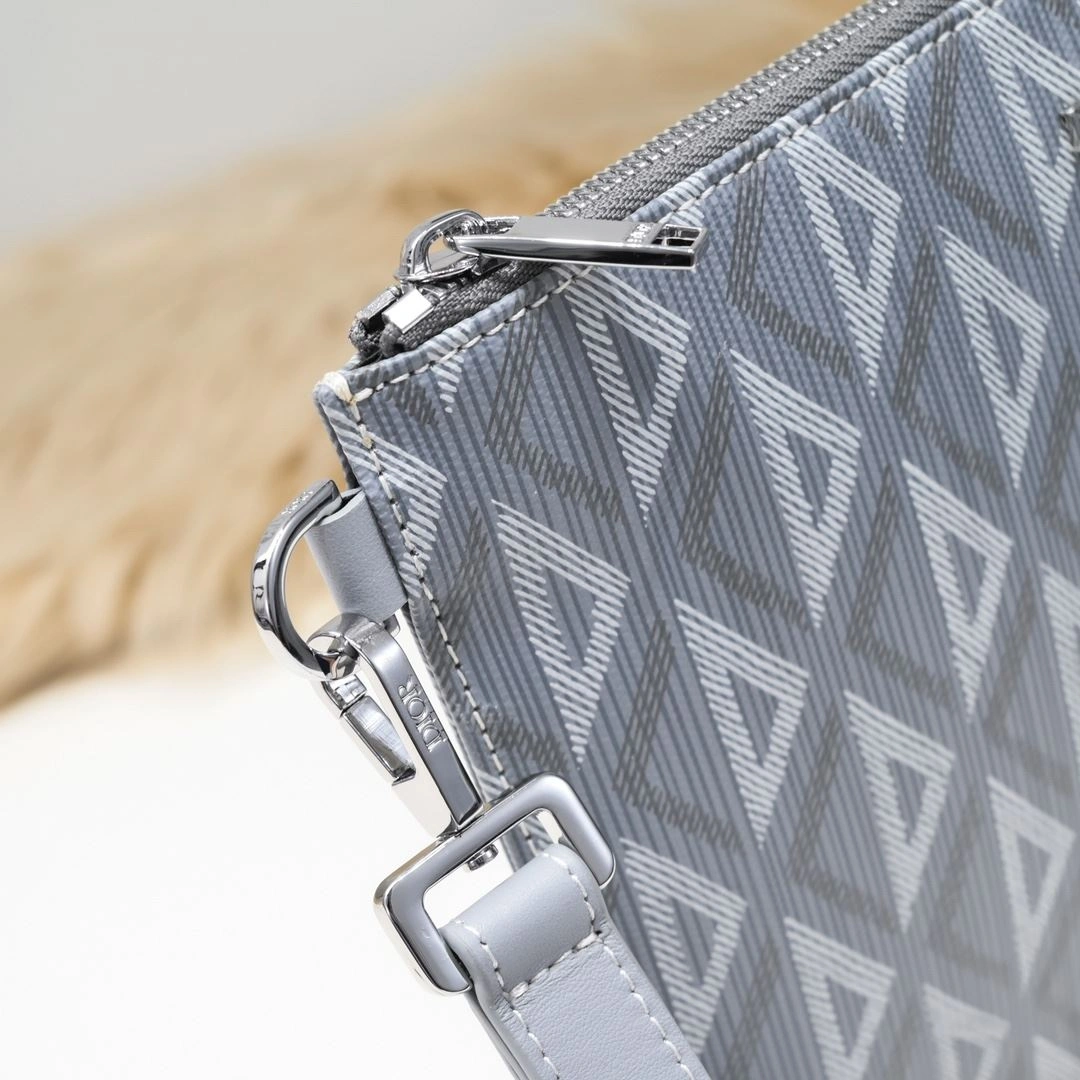 Top mirror Mens Christian Dior Clutch Bags