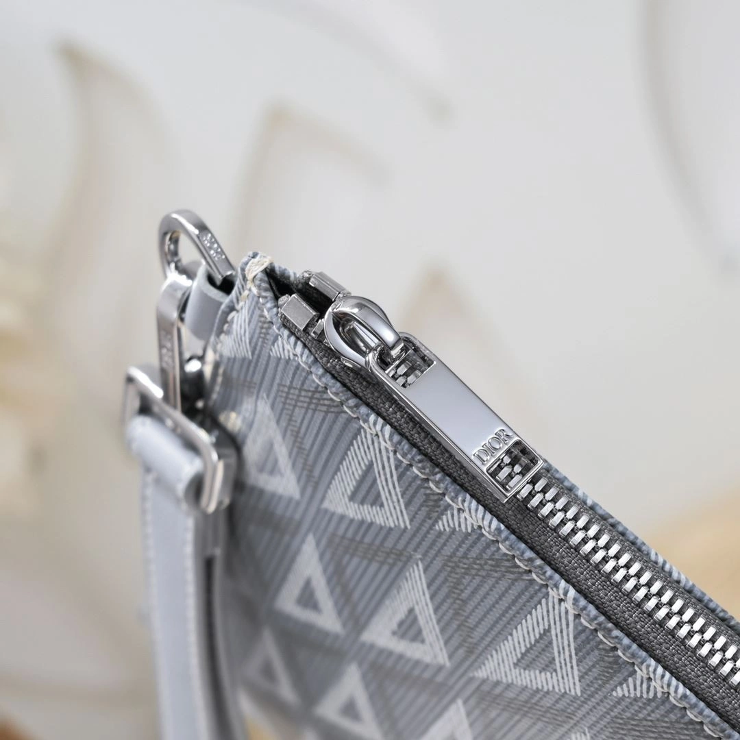 Top mirror Mens Christian Dior Clutch Bags