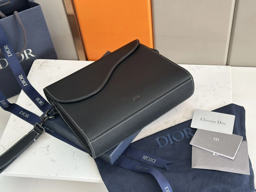 Bargain Mens Christian Dior Clutch Bags