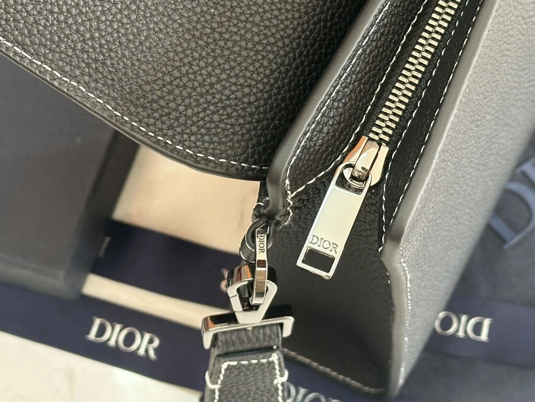 Bargain Mens Christian Dior Clutch Bags