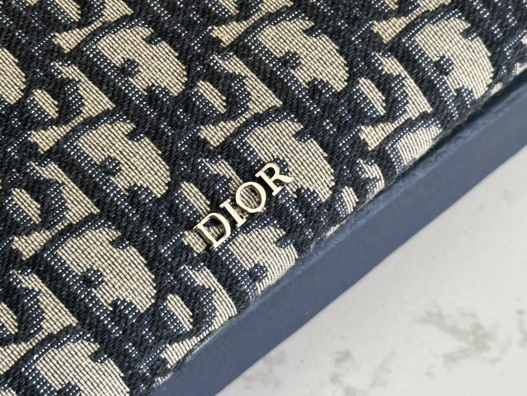Value-priced Mens Christian Dior Clutch Bags