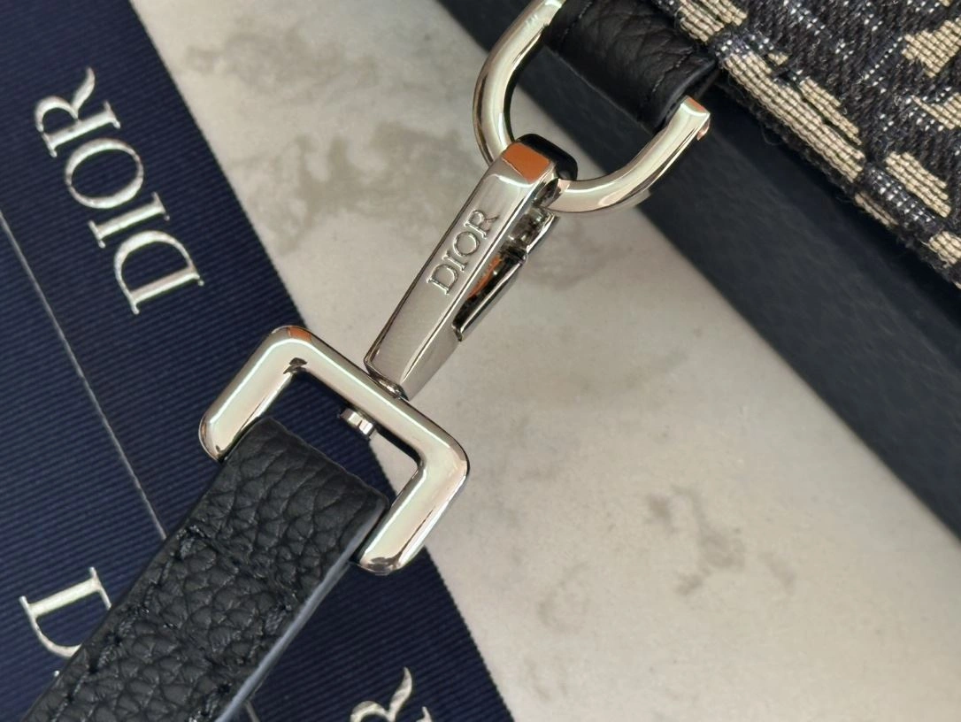 Value-priced Mens Christian Dior Clutch Bags