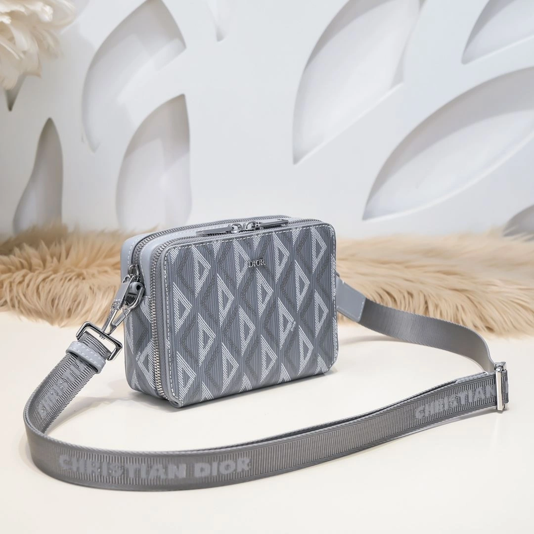 Indistinguishable Mens Christian Dior Satchel Bags