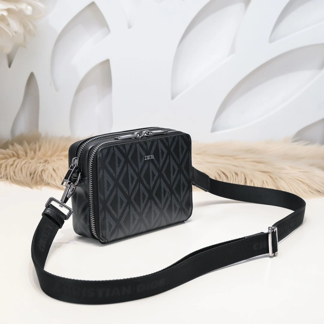 Indistinguishable Mens Christian Dior Satchel Bags