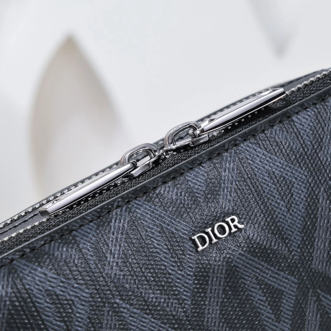 Indistinguishable Mens Christian Dior Satchel Bags