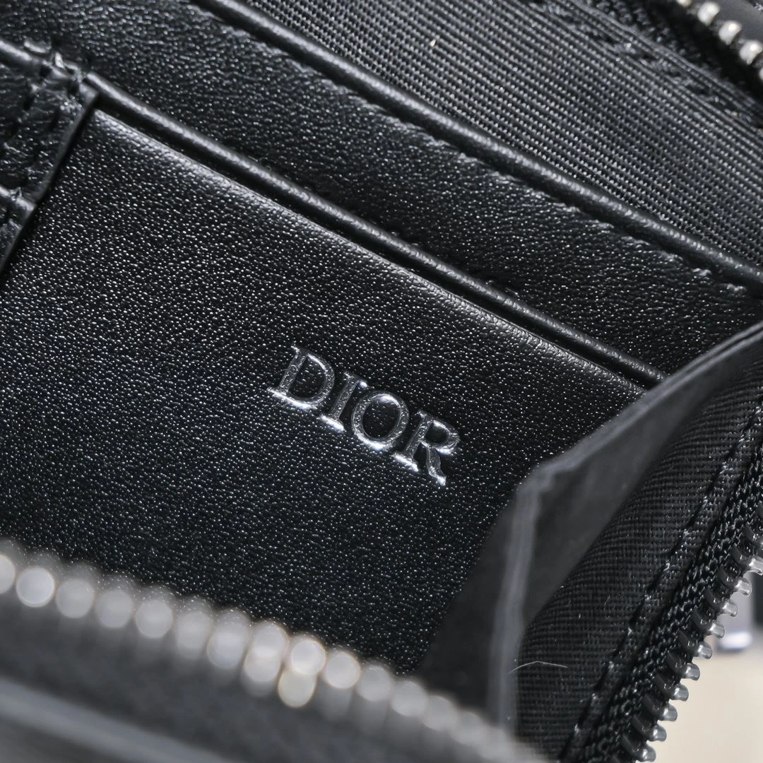 Indistinguishable Mens Christian Dior Satchel Bags